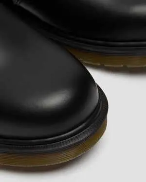 Dr. Martens 2976 Smooth Leather Chelsea Boots