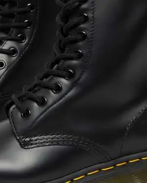 Dr. Martens 1460 Smooth Leather Lace-up Boots - Black
