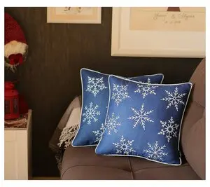 HOMEROOTS S/2 Blue 18' Holiday Snowflakes Throw Pillow Covers - One-color