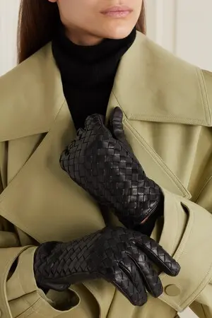 Bottega Veneta Intrecciato Leather Gloves