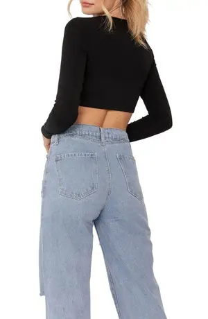 EDIKTED Patricia Long Sleeve Crop Top