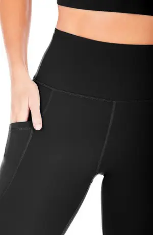 LOVE AND FIT Guardian Capri Leggings