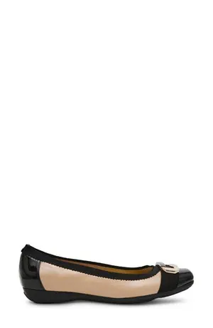 Anne Klein Geometric Buckle Flat - Beige/black