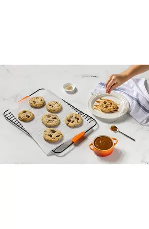 LE CREUSET Mini Round Baking Dish - Flame