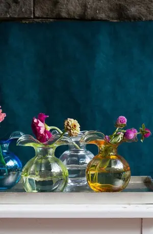 VIETRI Hibiscus Bud Vase - Amber