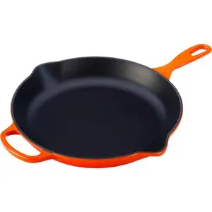 LE CREUSET Signature Handle Enamel 11 3/4 Inch Cast Iron Skillet Flame