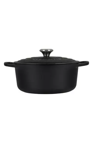 LE CREUSET Signature 5.5-quart Round Enamel Cast Iron French/dutch Oven