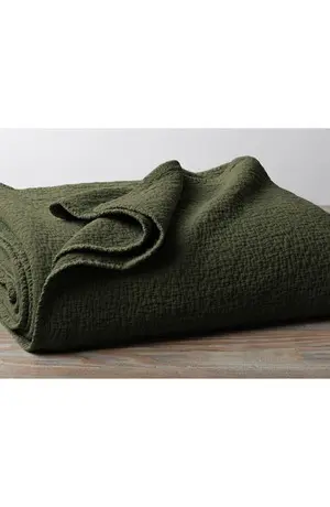 COYUCHI Cascade Matelassé Organic Cotton Blanket - Moss