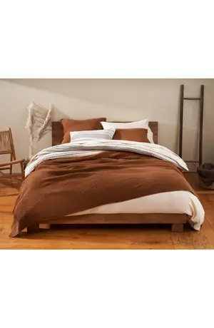 COYUCHI Cascade Matelassé Organic Cotton Blanket - Rust