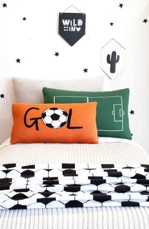 RIAN TRICOT Gol Soccer Rectangular Throw Pillow