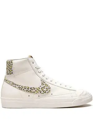 Nike Blazer Mid '77 Se Sneakers - Neutrals