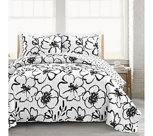 LUSH DECOR Scandinavian Floral 3pc King Quilt Set Lush Ecor - One-color