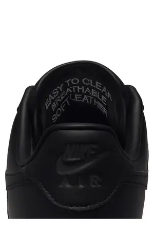 Nike Air Force 1 '07 Fresh Sneaker