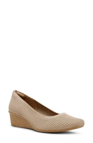 Anne Klein Wedge Pump - Tan Knit