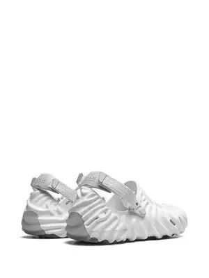 CROCS Pollex Stratus Clogs - White