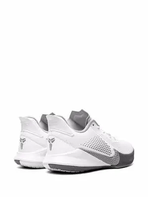 Nike Mamba Fury Low-top Sneakers