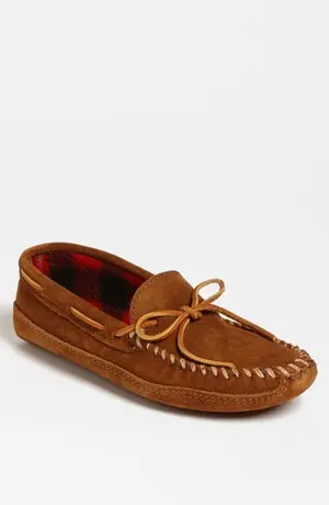 Minnetonka Fleece Lined Slipper