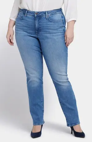 Women's Medium Wash Jeans