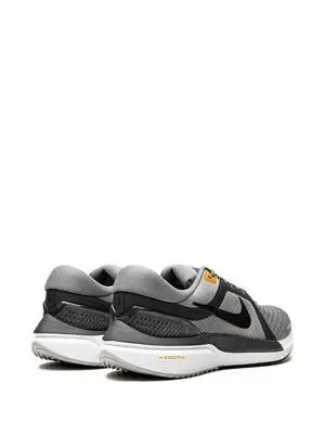 Nike Zoom Vomero 16 Sneakers - Grey