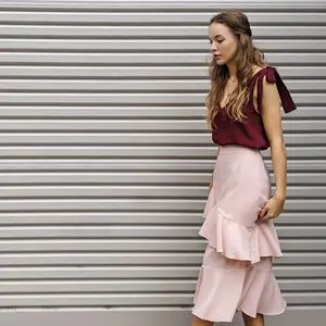 BELLE & BLOOM Feel For You V-neck Top - Camel Burgundy