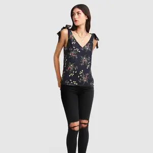 BELLE & BLOOM Feel For You V-neck Top - Camel Navy
