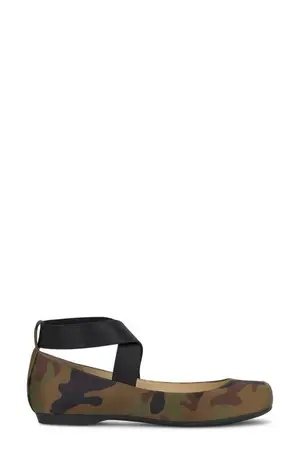 Jessica Simpson Mandalaye Leather Flat - Forrest Camo