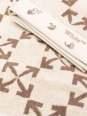 Off-White Arrows Pattern Towel Set