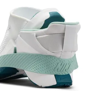Nike Go Flyease Easy On/off Shoes