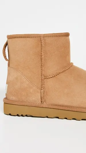 UGG Classic Mini Boots - Chesnut