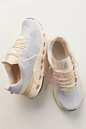 On On Running Cloudnova Form Sneakers Lavender/fawn