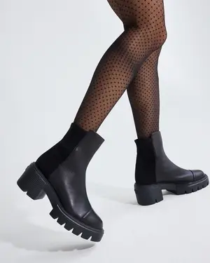 STUART WEITZMAN Soho 5050 Booties
