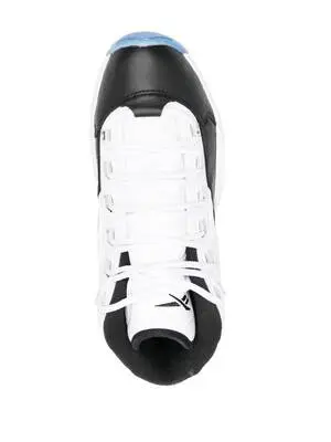 REEBOK Side Logo-print Detail Sneakers - Black
