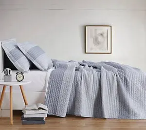 TRULY SOFT Grey Multi Stripe Full/queen 3 Piece Quilt Set