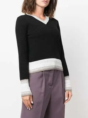 BARRIE V-neck Cashmere Sweater - Black