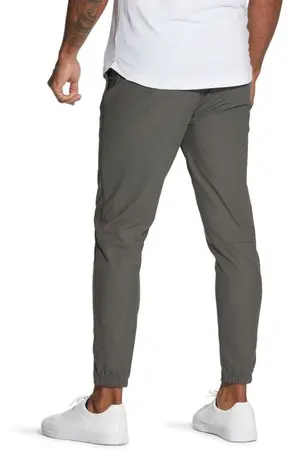 CUTS Ao Slim Fit Performance Joggers