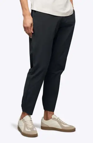CUTS Ao Slim Fit Performance Joggers - Obsidian