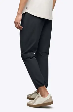 CUTS Ao Slim Fit Performance Joggers - Obsidian