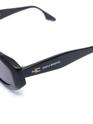 GENTLE MONSTER OTO 01 サングラス Gentle Monster Oto 01 Oval-Frame Sunglasses - Black | Editorialist