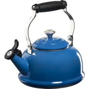 LE CREUSET Classic Whistling Tea Kettle - Marseille