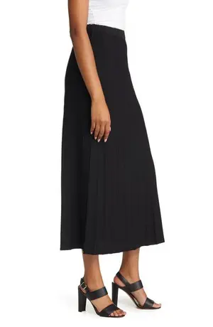 Ming Wang Pleated Pull-on Skirt