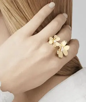 van cleef & arpels - Frivole Between The Finger Ring