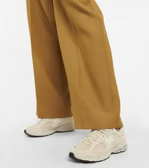 NEW BALANCE 2002r Leather Sneakers