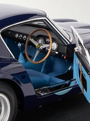 AMALGAM COLLECTION Ferrari 250 Gt Berlinetta Limited Edition 1:8 Model Car