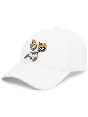 HACULLA. Pin Explosion Cap - White