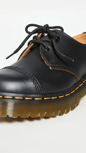 Dr. Martens 1461 Bex 3 Eye Toe Cap Oxford