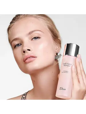 Dior Capture Totale Intensive Essence Lotion - One-color