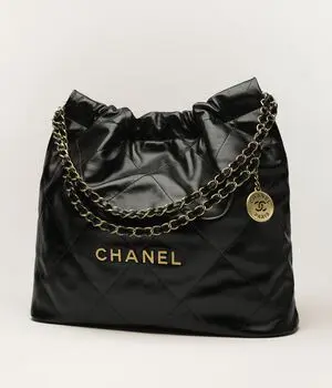 Chanel - 22 Handbag