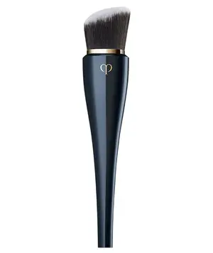 CLE DE PEAU BEAUTE High Coverage Foundation Brush