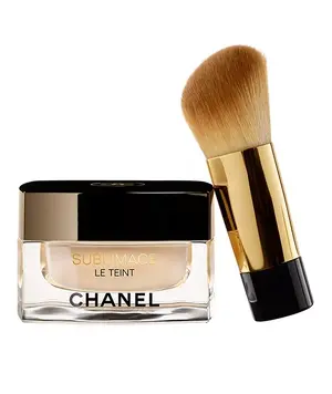 Chanel Sublimage Le Teint Ultimate Radiance-generating Cream Foundation