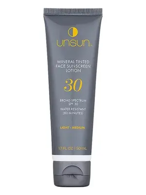 UNSUN Mineral Tinted Face Sunscreen In "medium/dark